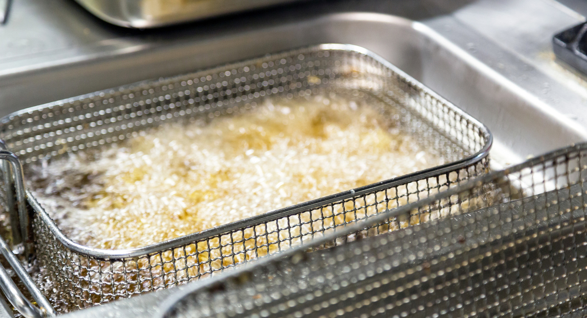 How to Make Your Fryer Oil Last Longer | Allied Renewal